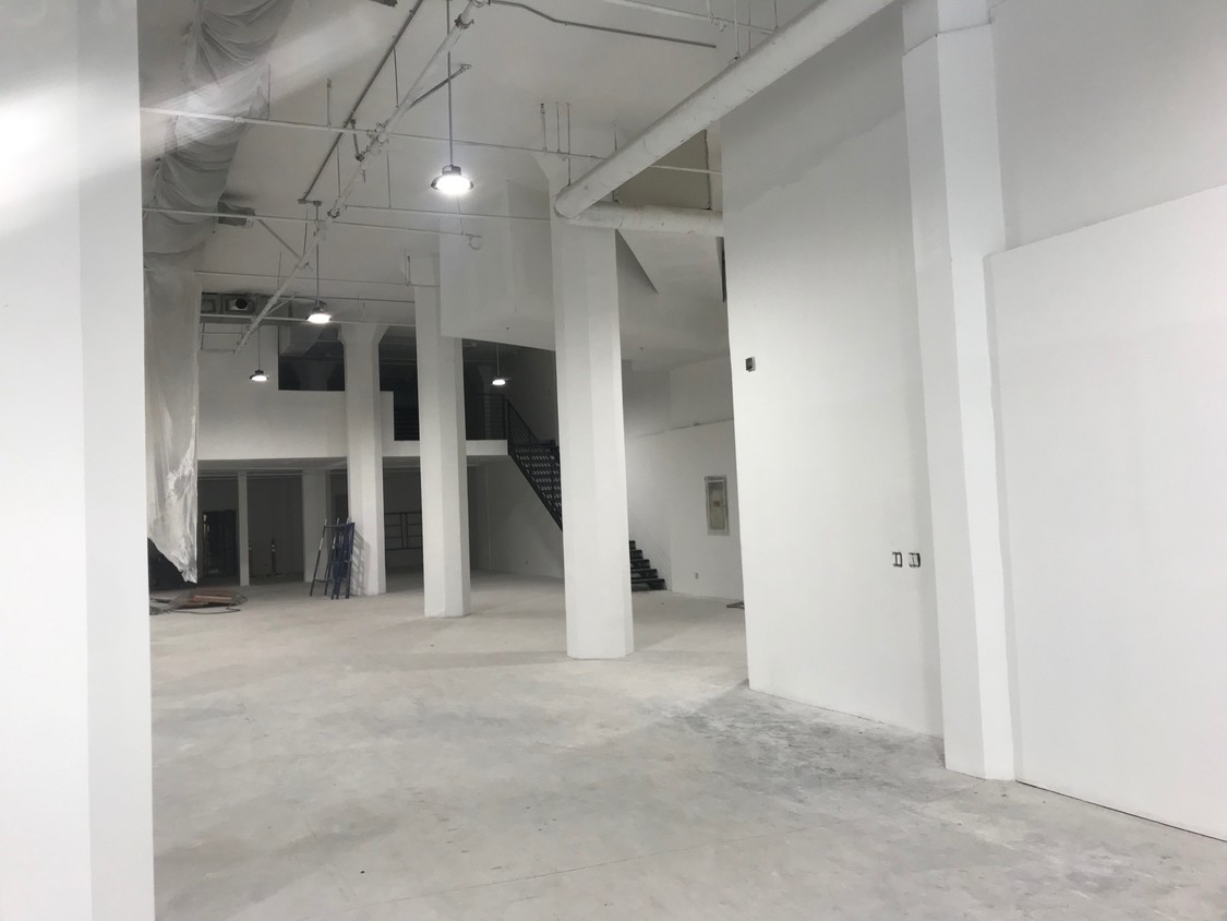 643 S Olive St, Los Angeles | popshop