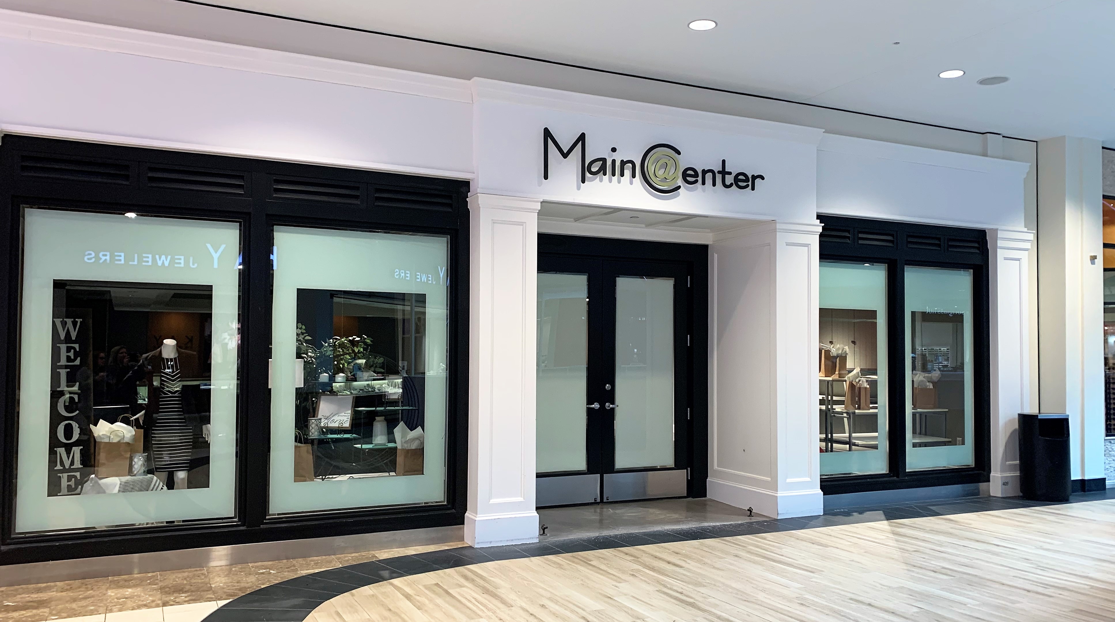 122 Hawthorn Center | popshop